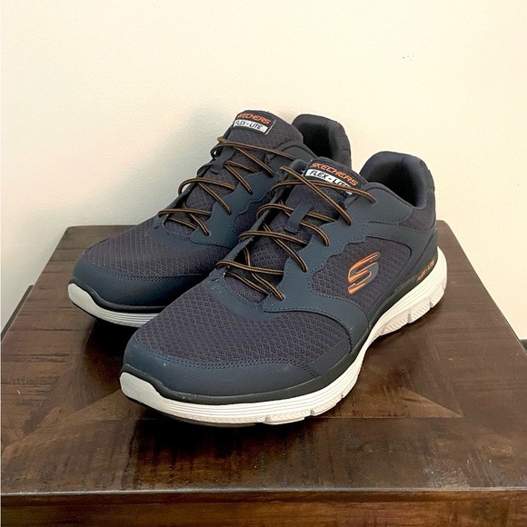 Skechers | Shoes | Skechers Flexlite Tennis Shoes | Poshmark